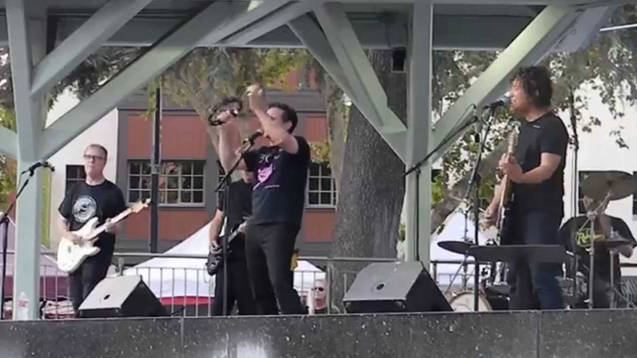 The Rubinoos - Hit The Floor with guest Robbie Dunbar - YouTube