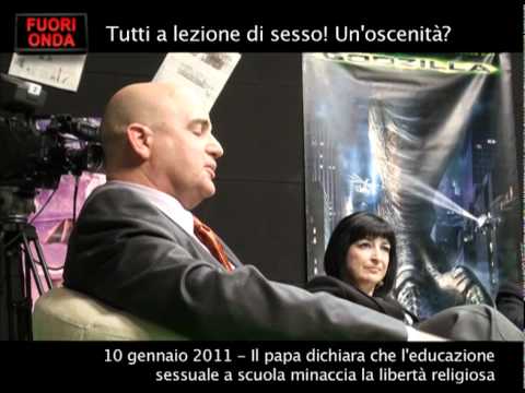 Fuori Onda - Tutti a lezione di sesso! Un'oscenità? parte 1 - 13 gennaio 2011