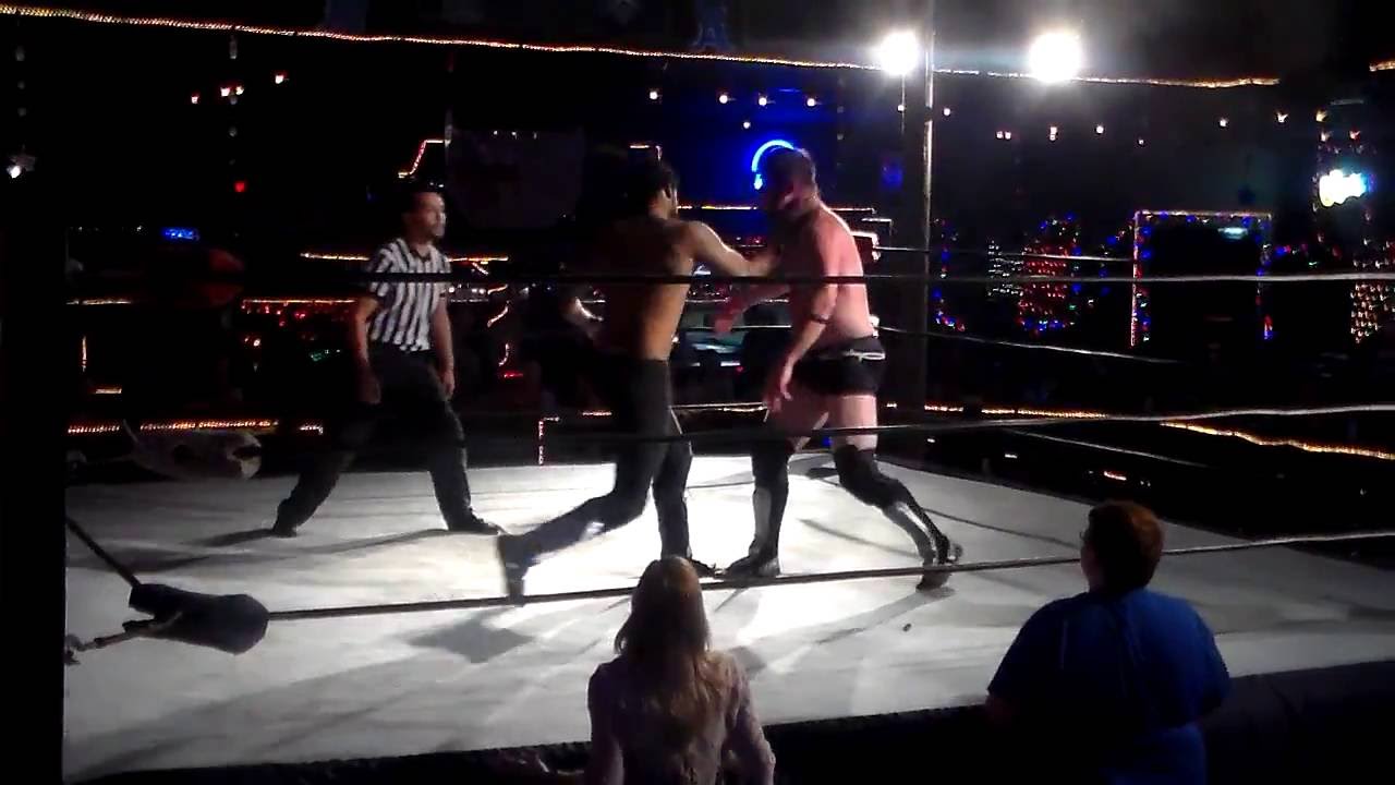 Troy Hollywood vs "The Natural" Danny Vincent - YouTube