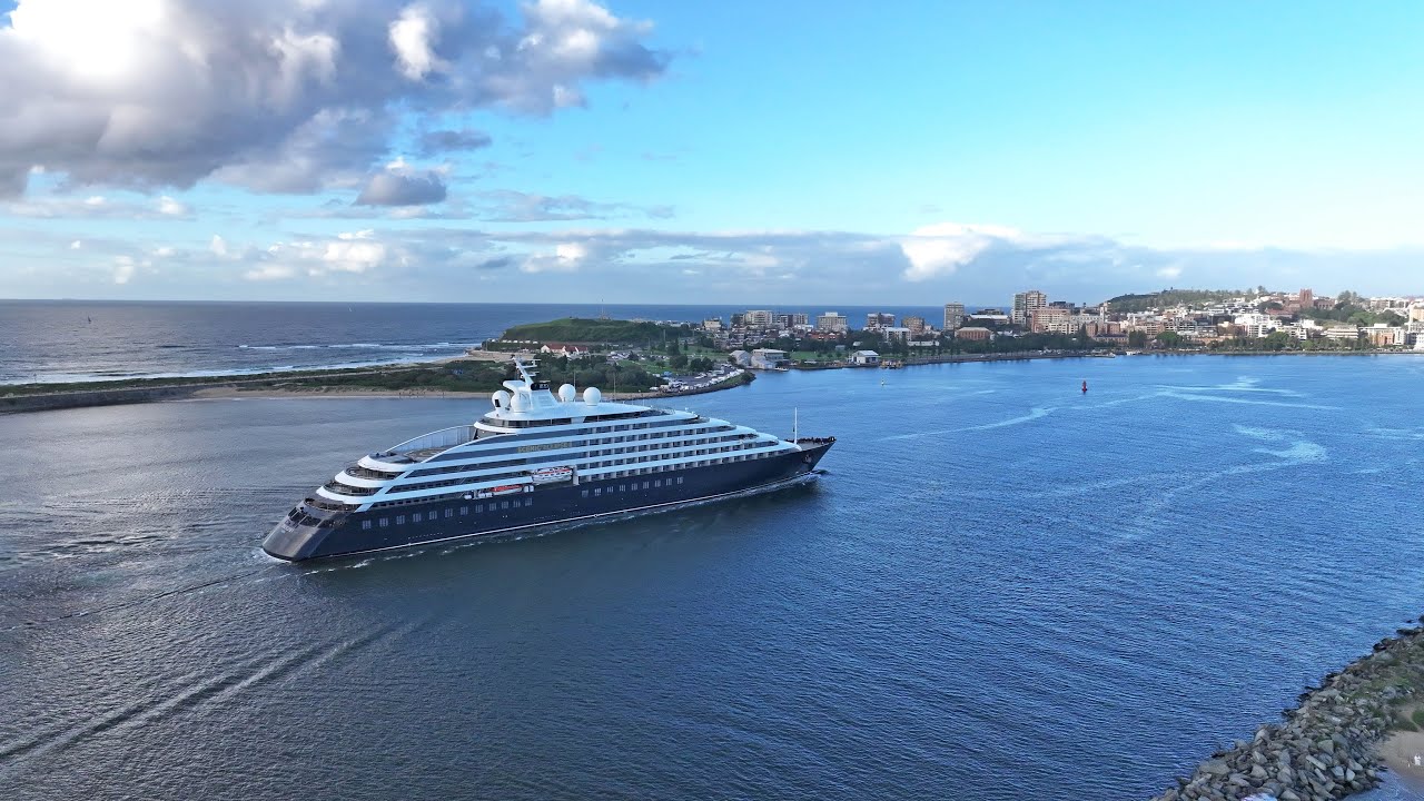 LIVE Scenic Eclipse II - Newcastle - YouTube