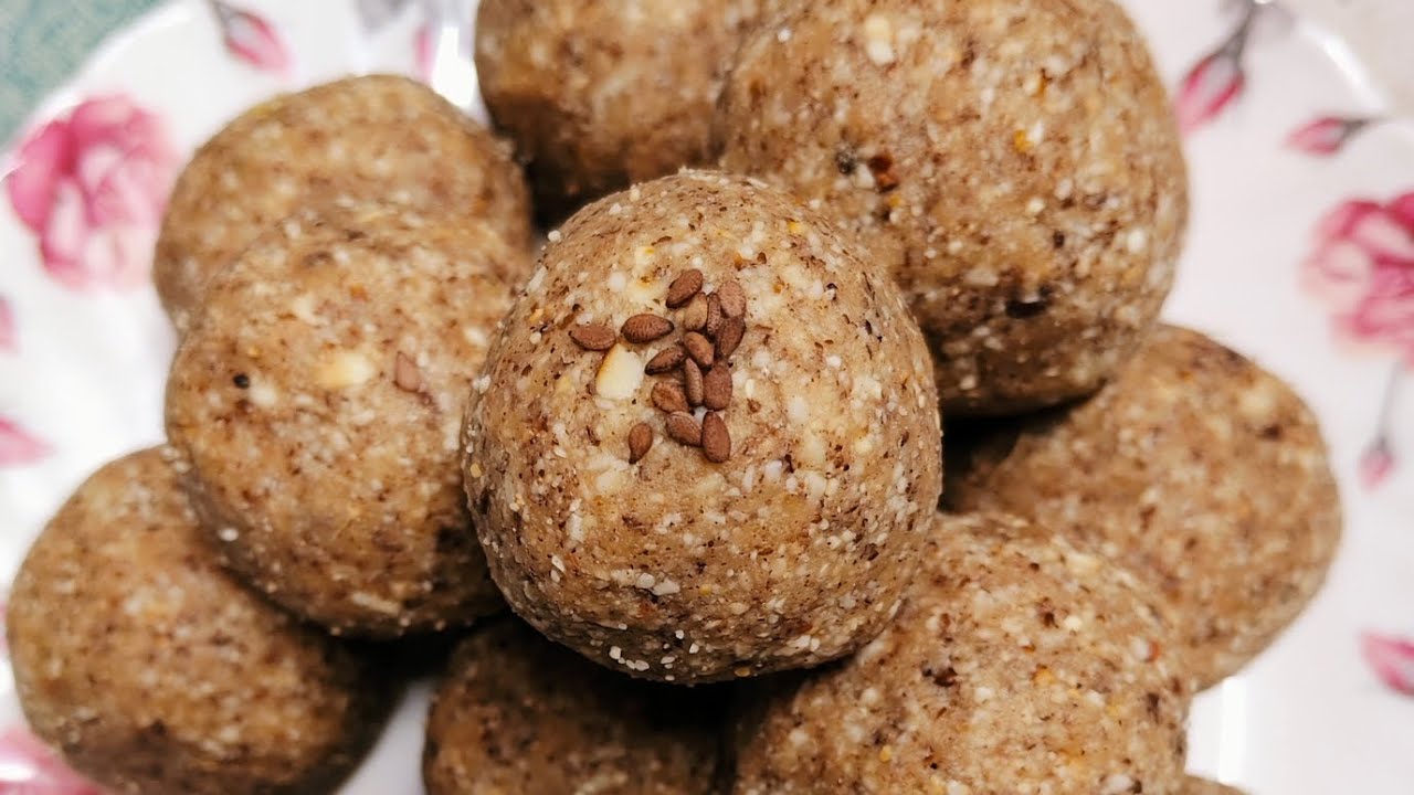 Healthy Bites | Traditional Peanut Laddu | Mungfali Ke Laddu 😋 - YouTube