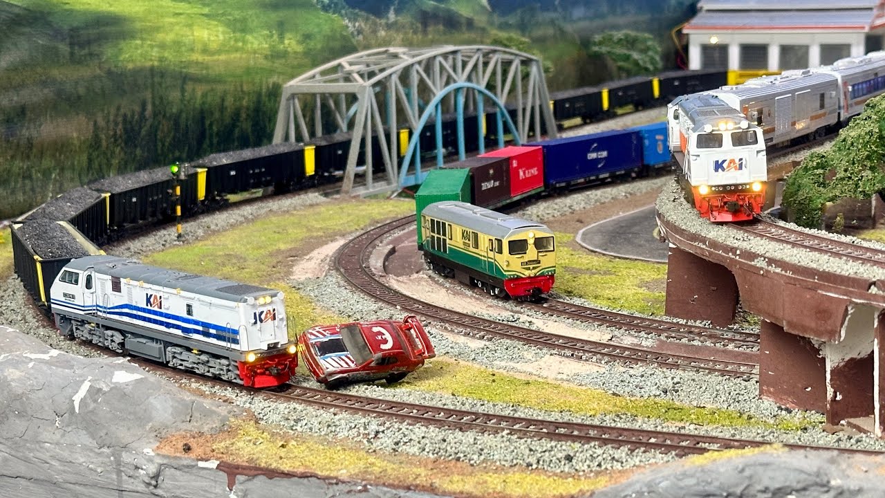 Kereta api KAI Babaranjang,kontainer & Kargo CC206,BB304 &CC204 ...