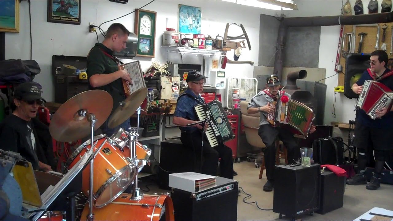 Chmielewski Funtime Band - Let's Have a Party at Bett Borg's High ...
