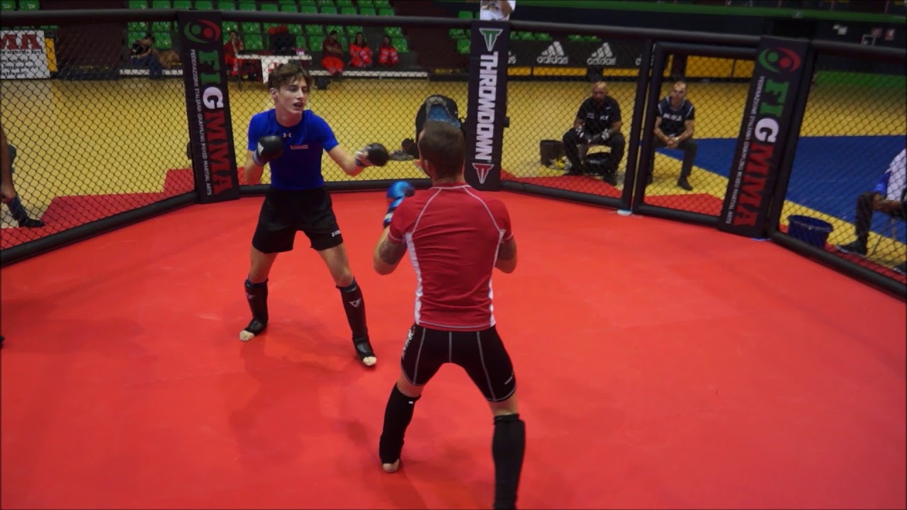 MMA - SERIE A 66KG - CORSI VS DE LUCA - YouTube
