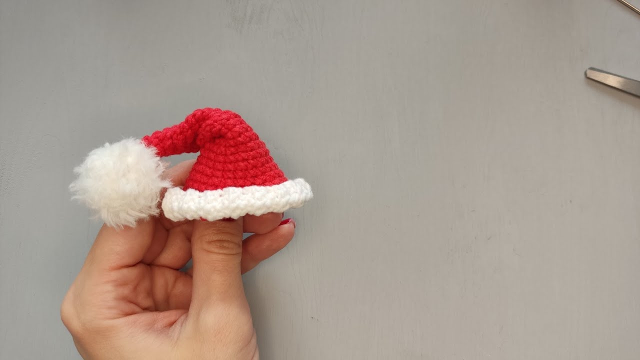 Making santa hats - YouTube