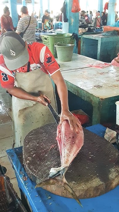 Sharp Knife Cuts Tuna Meat Like Butter! 🔪#黑鮪魚 #台灣 #TunaMeat #BluefinTuna - YouTube