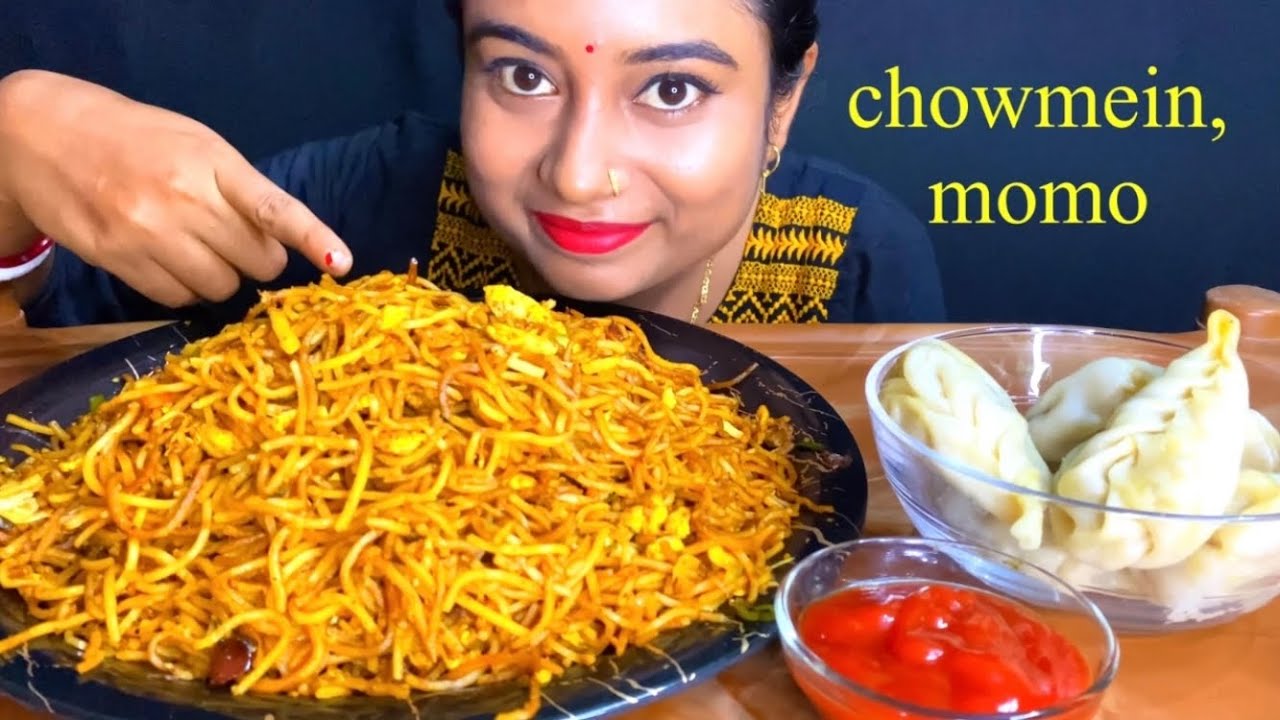 BIGBITES:Eating Spicy mixed Chowmein with Chicken Momo !! Food Video ...