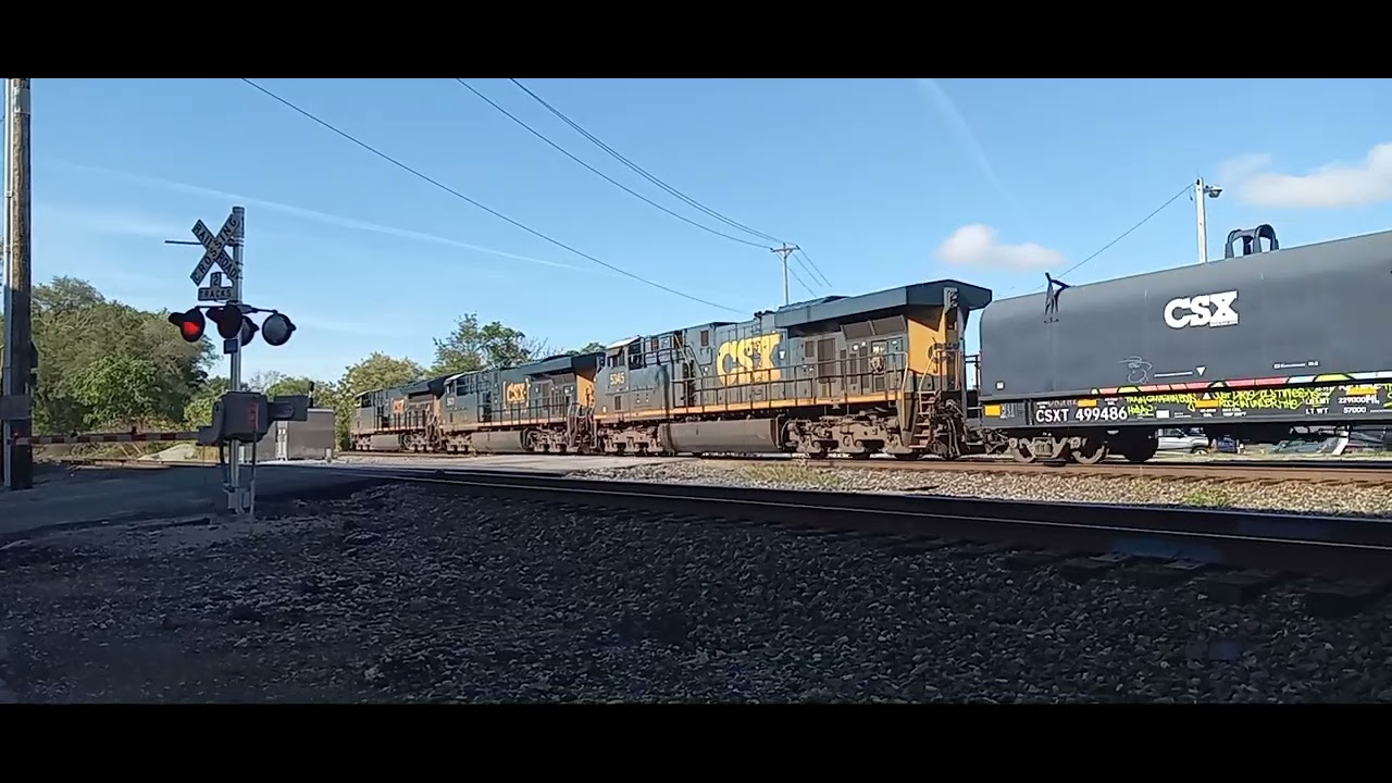 CSX B523 NB, + Bonus trains & a MOW vehicle at NS Dayton District Rd ...