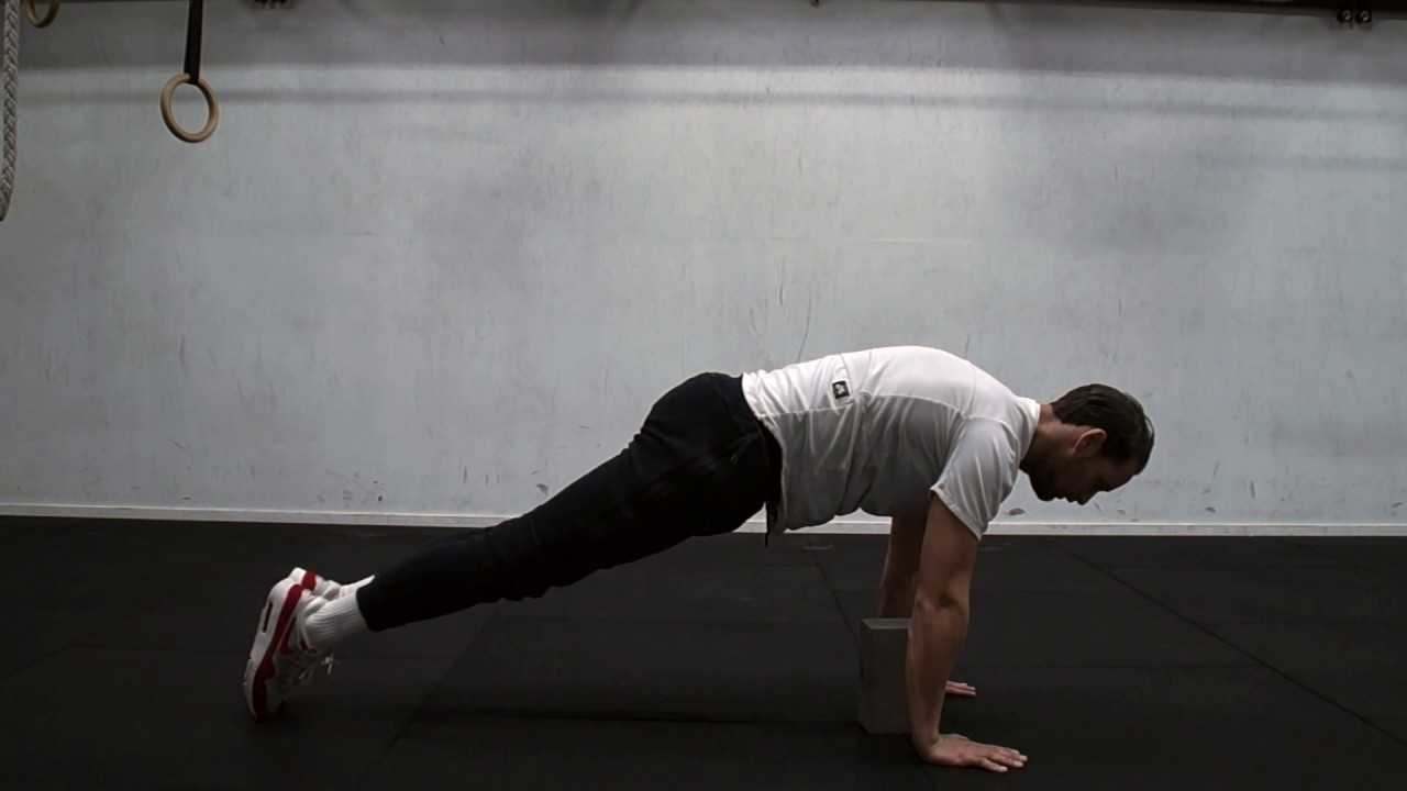 10. Push Up | Concentrische push up - YouTube