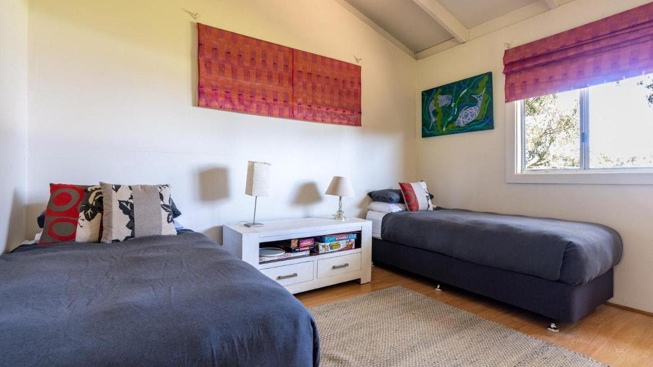 Earl's Place Gracetown Beach Shack, Gracetown, Australia - YouTube