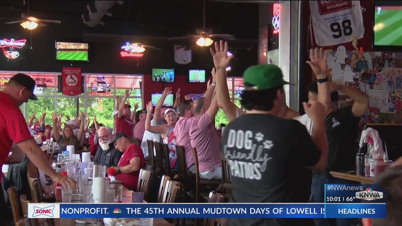 Razorback fans still cheering on the Hogs despite baseball game ...