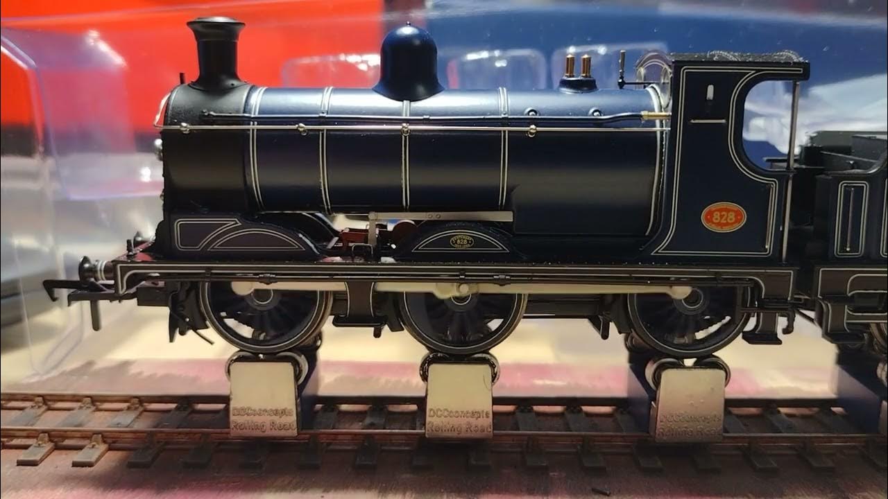 Rails/Bachmann CR 812 running quality - YouTube