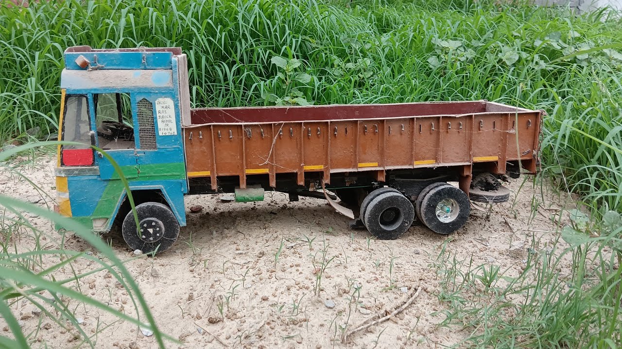 MINIATURE OLD LORRY MODEL RESTORATION BY BIKRAMJIT 😲🛠️ part 1 ...