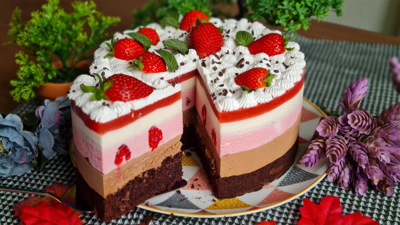 Tort Trio Mousse / Triple Chocolate Mousse Cake - YouTube