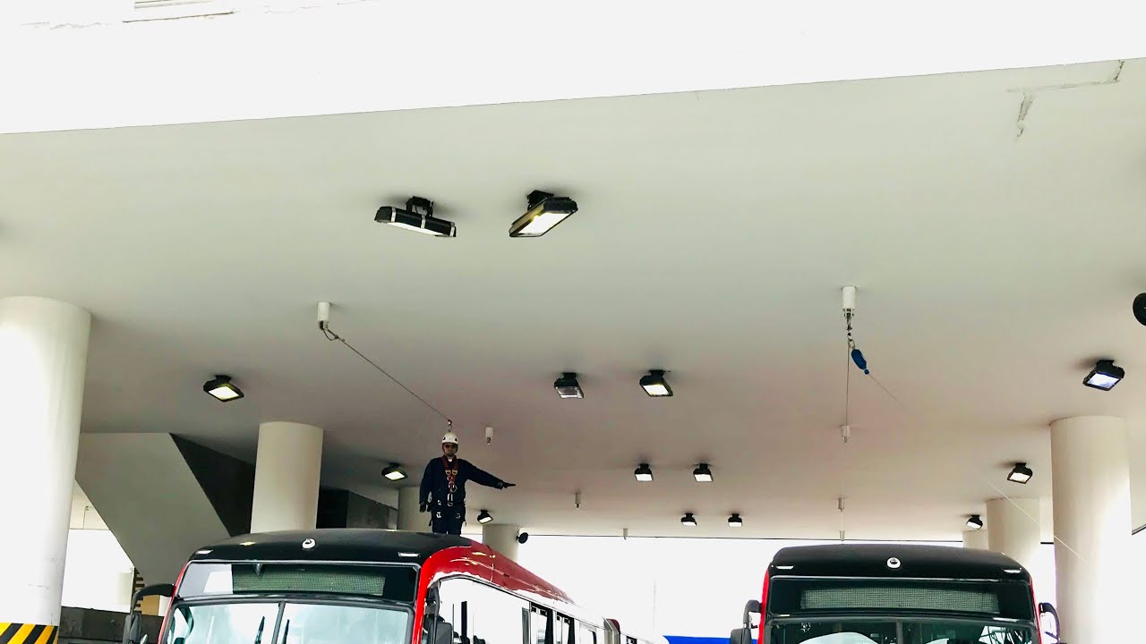 Línea de vida horizontal certificada tipo Overhead marca STEELPROTECTION - YouTube