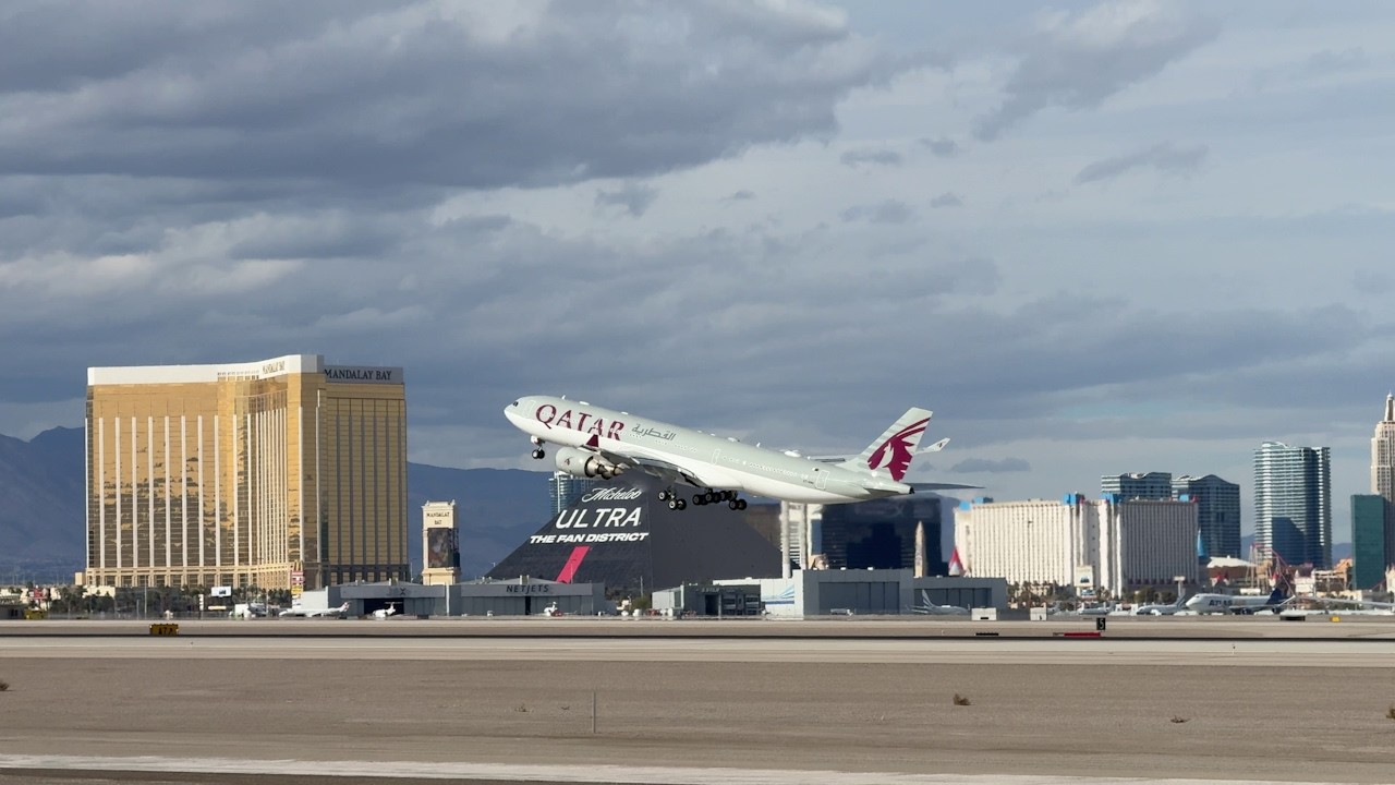 Qatar Amiri Flight Airbus A340-541 (VIP) takeoff from Las Vegas | A7 ...
