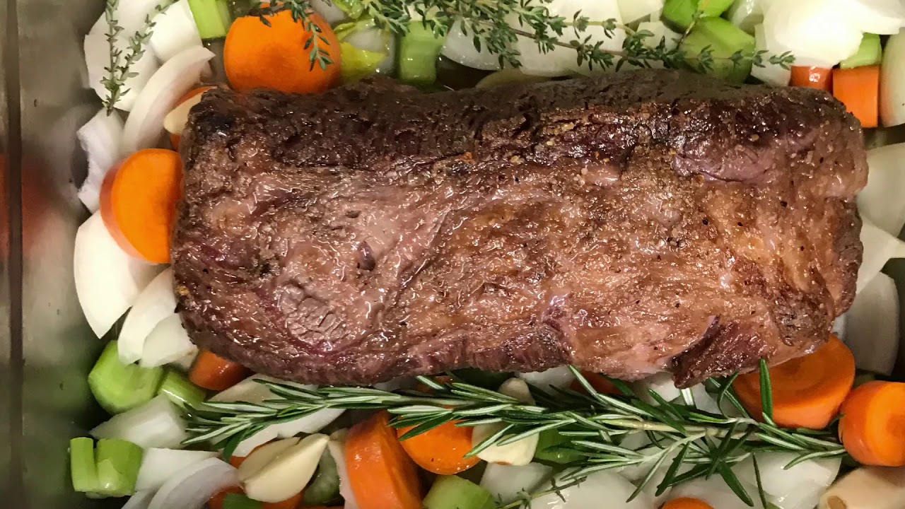 Magnolias Braised Beef Short Ribs - YouTube