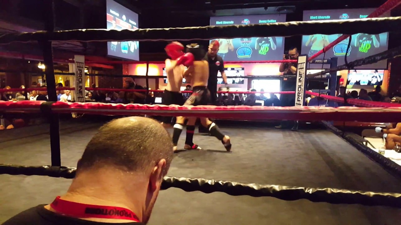 Rhetts first Kick Boxing Match - YouTube