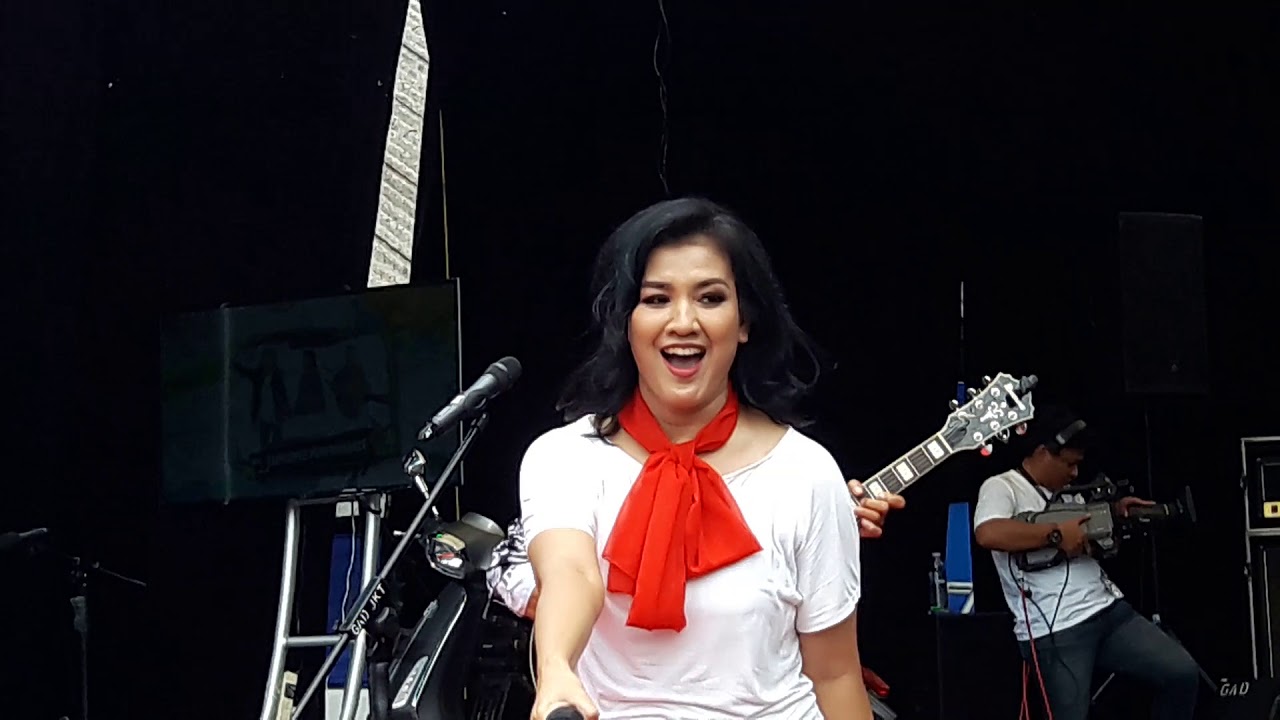 Mus Mujiono "Tanda-tanda"... KG Zaman Now Fair - YouTube