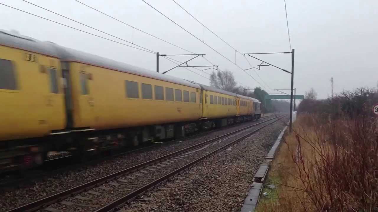 EWS Class 67 No 67020/67015 "David J.Lloyd" Network rail train at ...