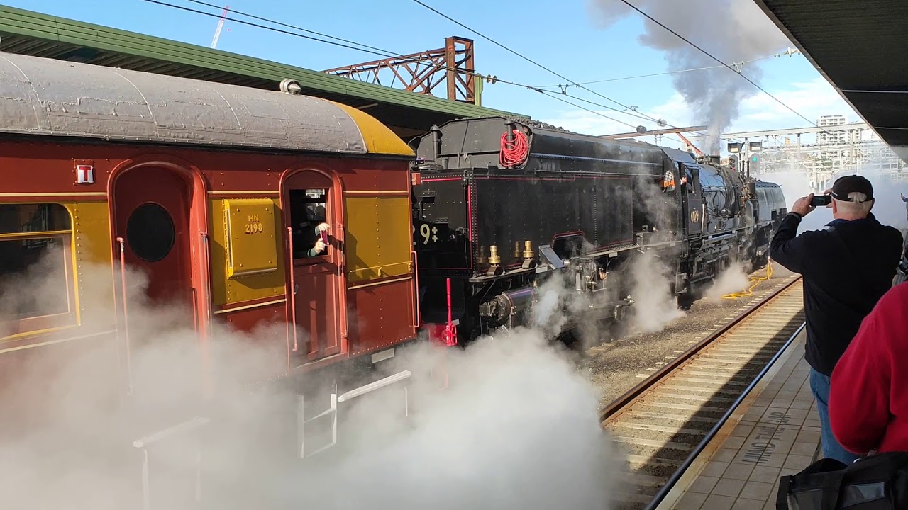 6029 Garratt Steam Train - YouTube