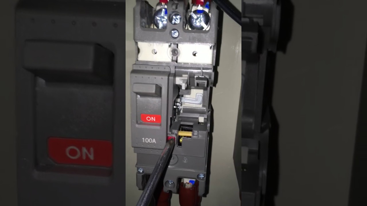 Auxiliary switch of Circuit breaker LS VINA 220V DC principle - YouTube