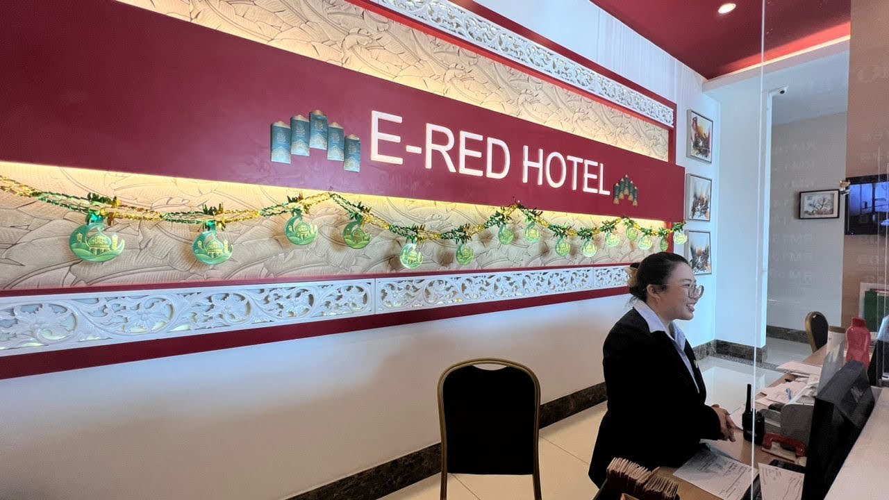 E-Red Hotel Bandar Perda Bukit Mertajam - YouTube