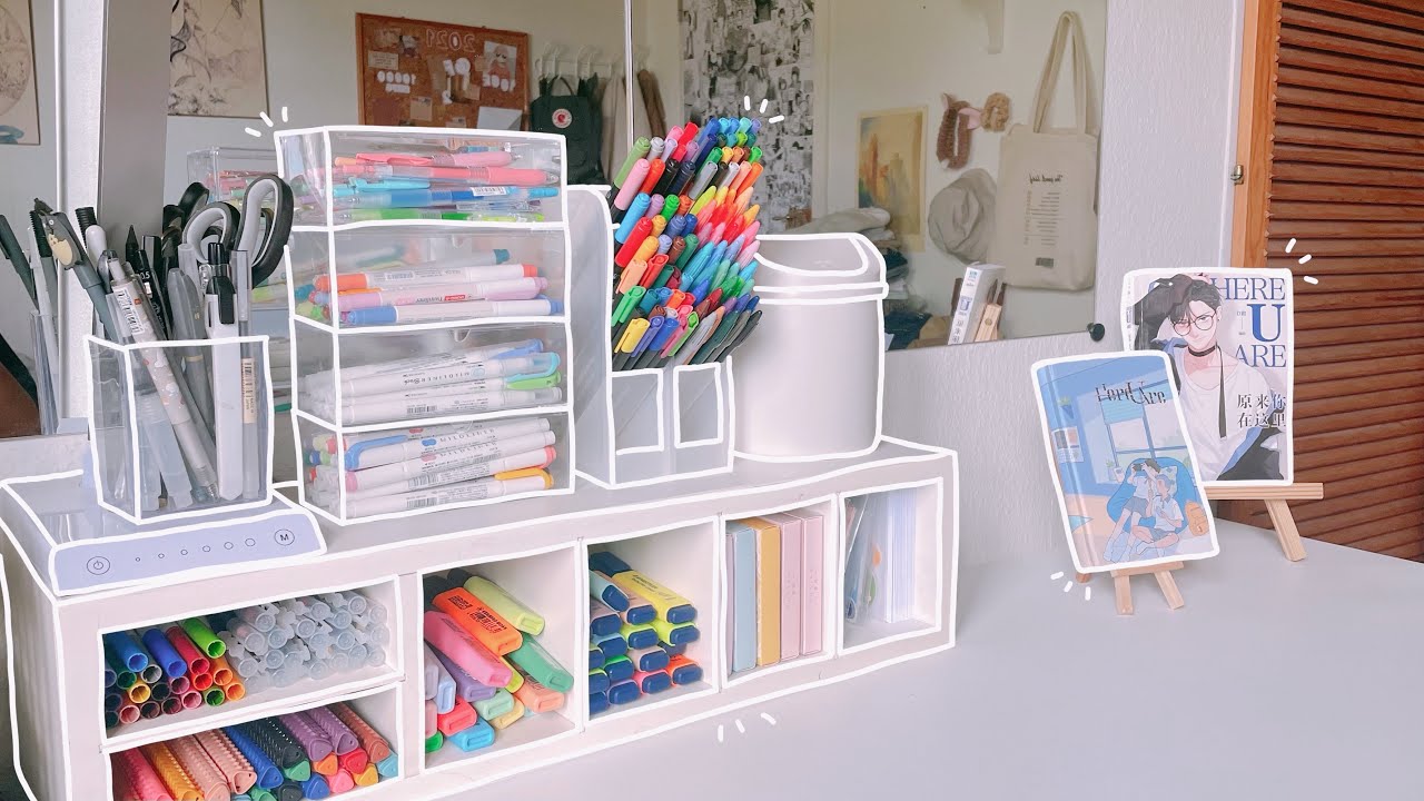 desk tour 2021 - YouTube