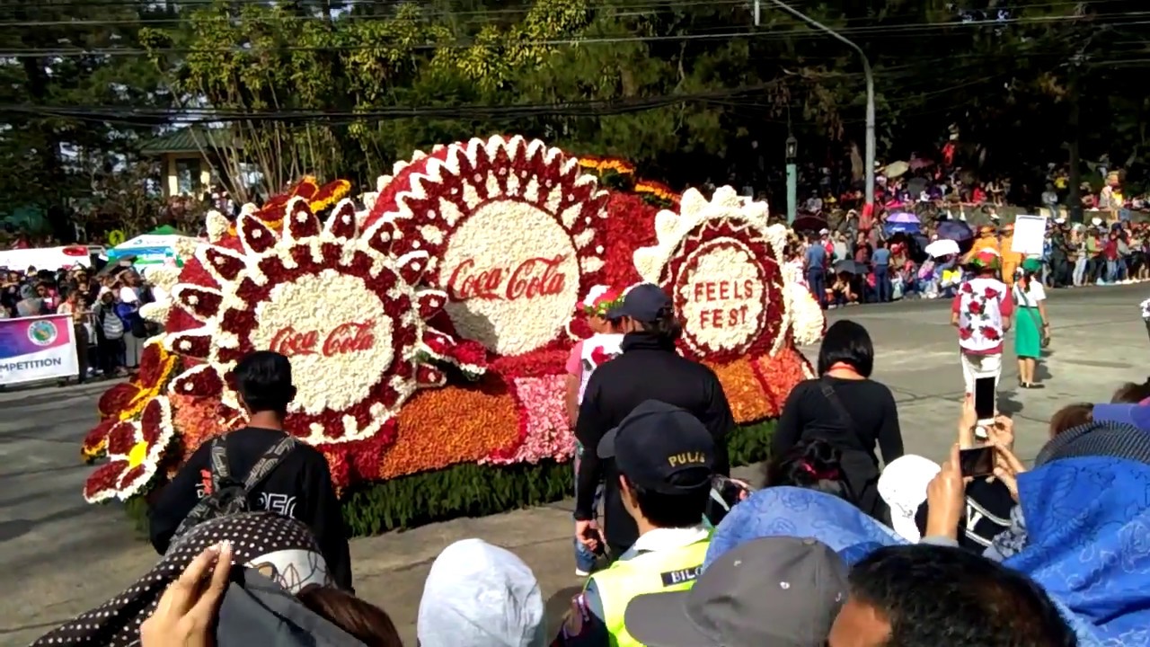 Grand float parade 2018 - YouTube