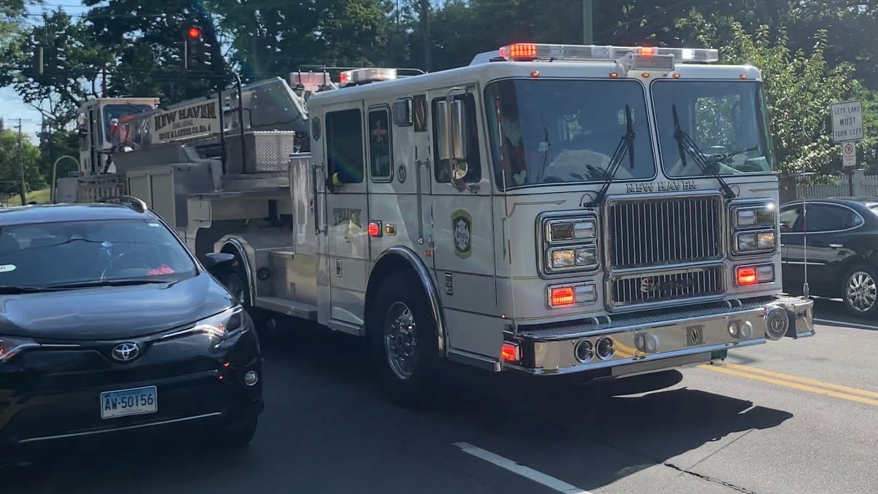 New Haven CT Fire Department Truck 4 Responding - YouTube