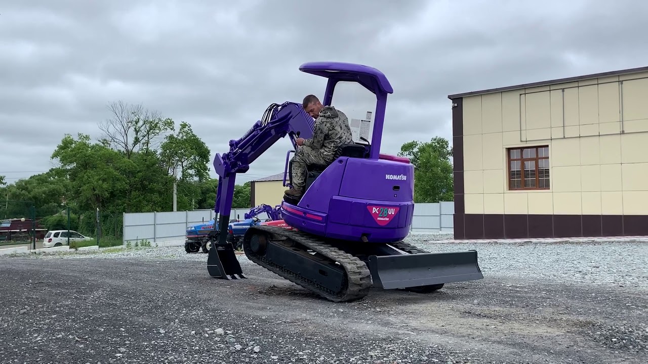 komatsu pc28uu - YouTube