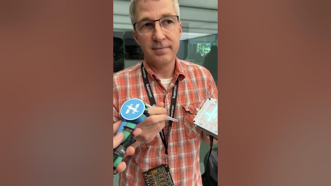 Andy Geppert's Core64 at Hackaday Supercon 2022! Core memory, LEDs, and neon 👀⚡️ - YouTube