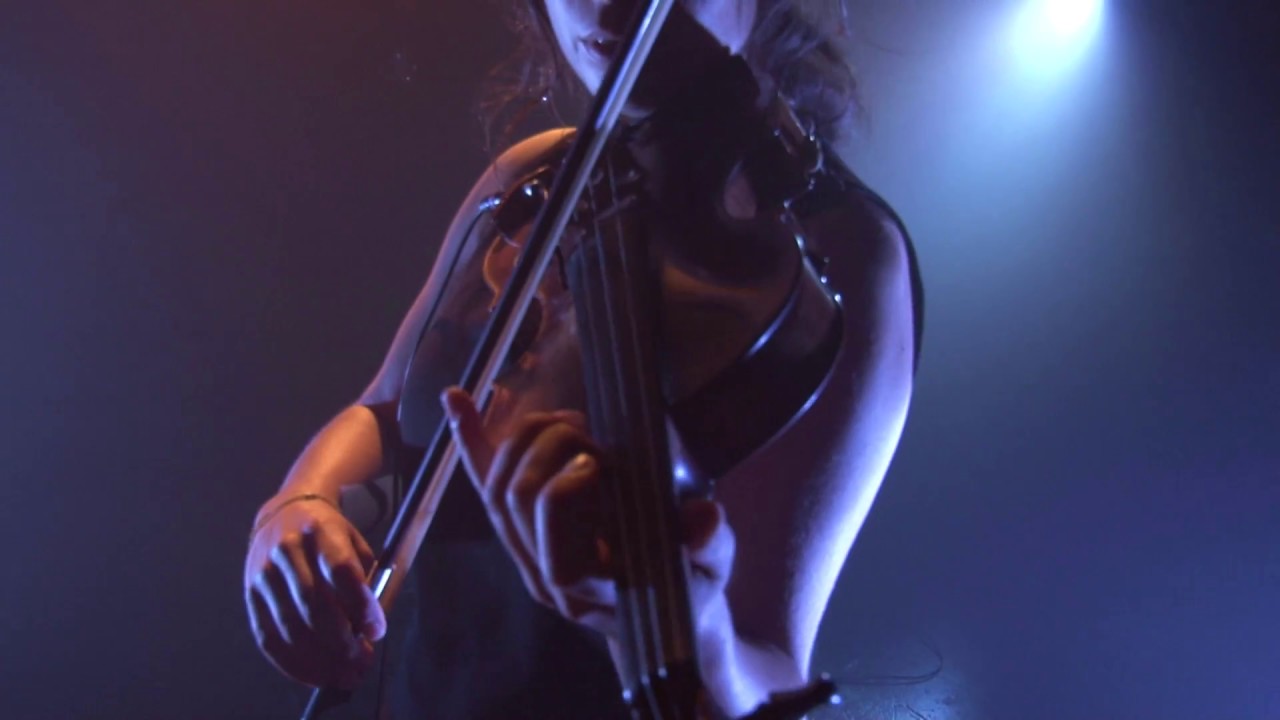 Eleanor Shine - Jamais deux sans trois (Live) - YouTube