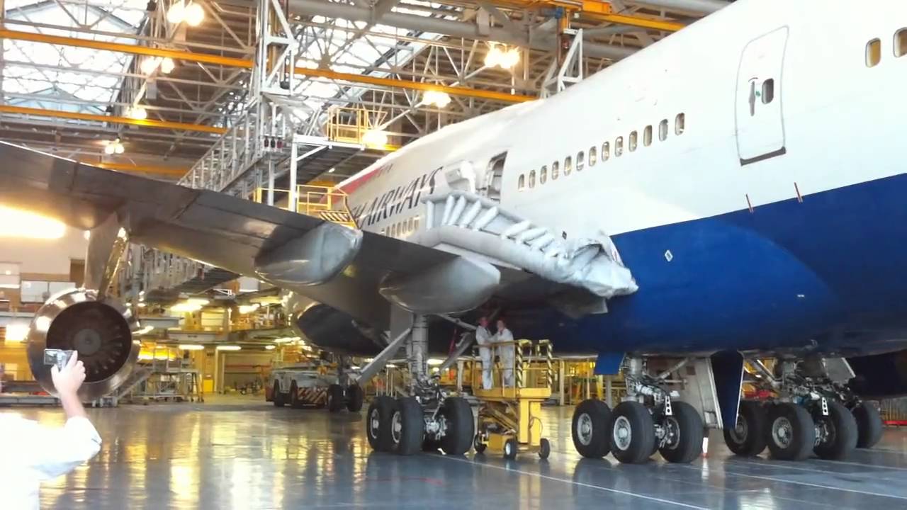 Boeing 747-436 overwing emergency slide HD - YouTube