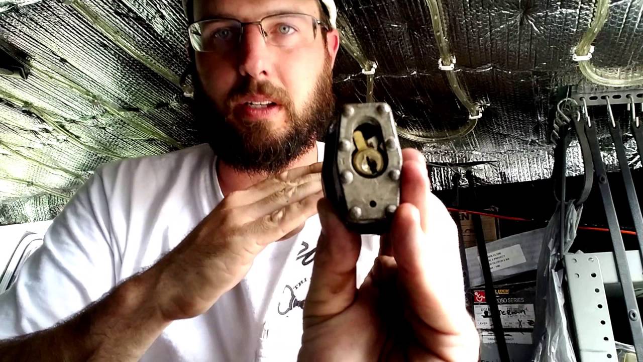 Cleaning Flushing Re Key Servicing Master Lock Rekeyable Padlock M20 ...