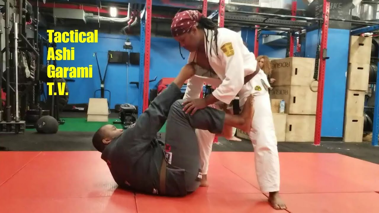 Easy kneebar setup from De la riva guard/Estima lock from 50/50guard ...
