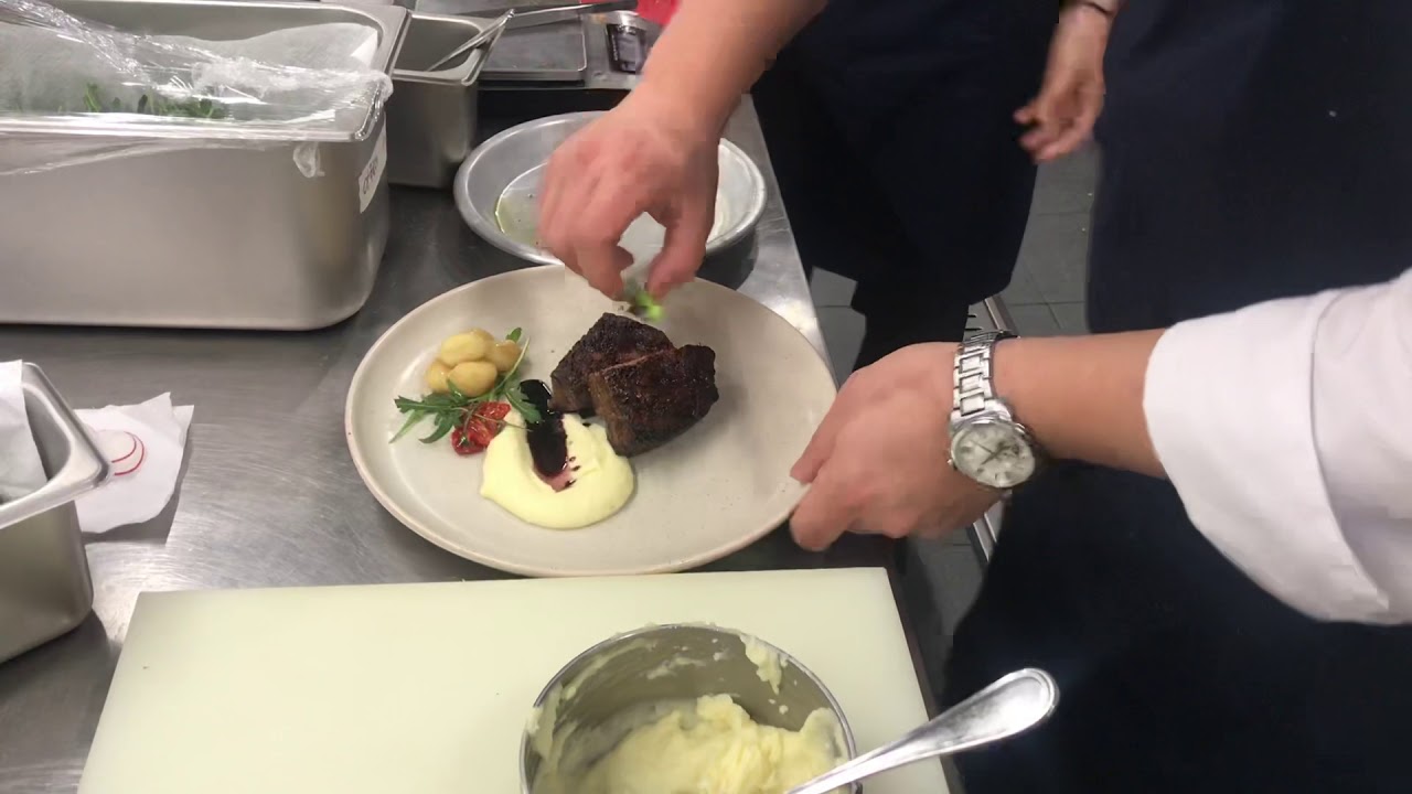 Steak plating - YouTube