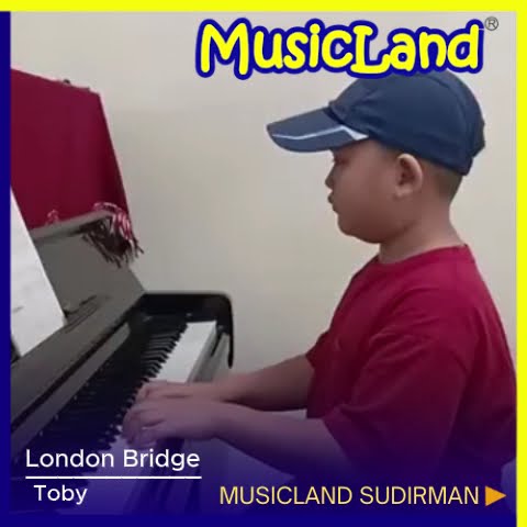 Toby: Piano Class For Beginner - YouTube