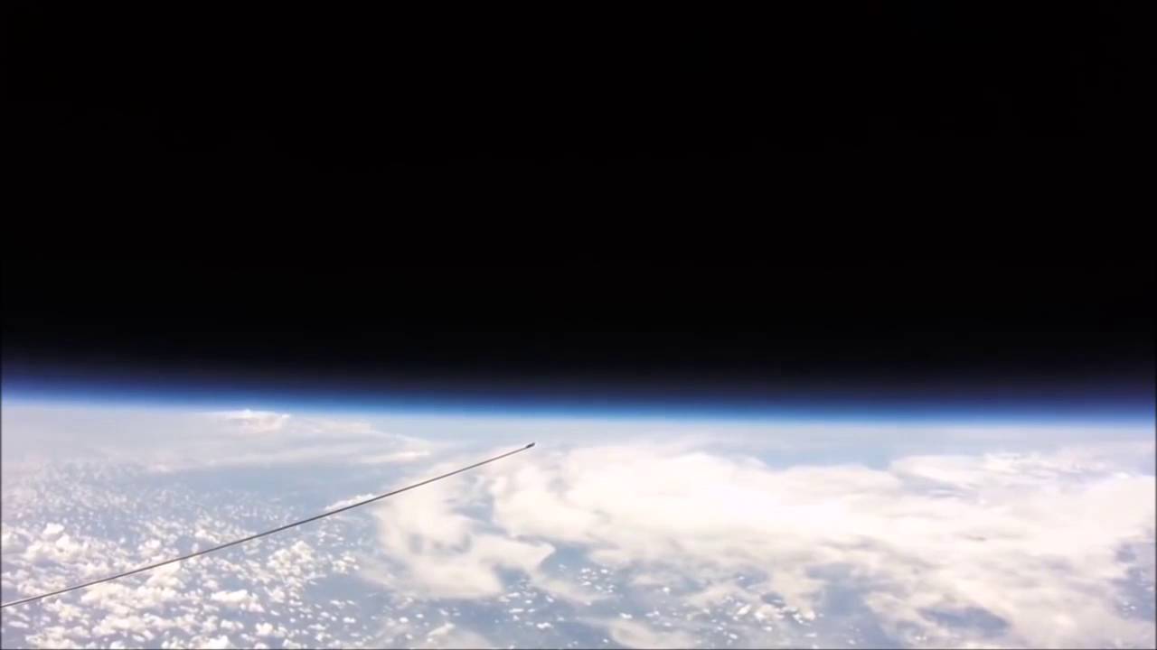 Piggy Cam High Altitude Balloon Flight! 121,000ft high! Horizon still ...