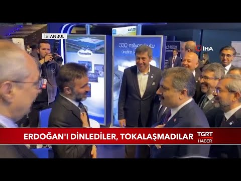 Cumhurbaşkanı Erdoğan'ı Dinlediler, Tokalaşmadılar
