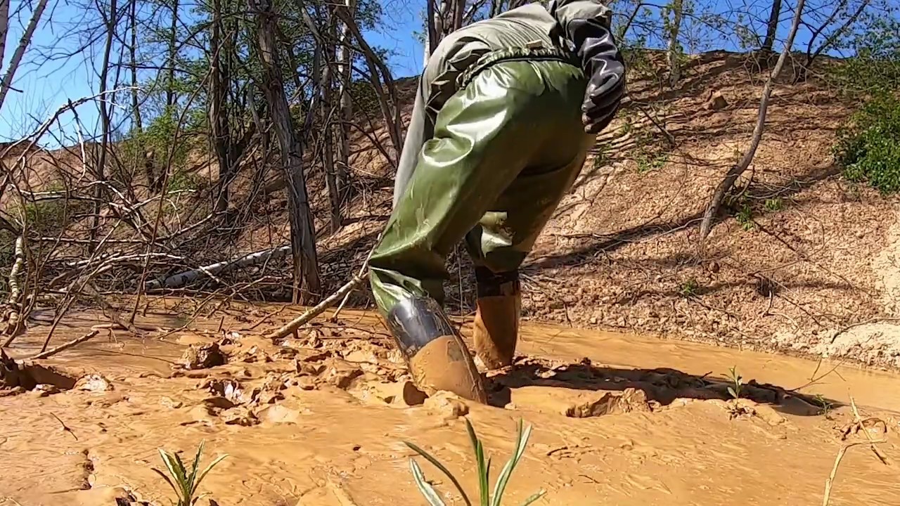 Mudding in wellies and rainwear to test a new camera 2 - YouTube