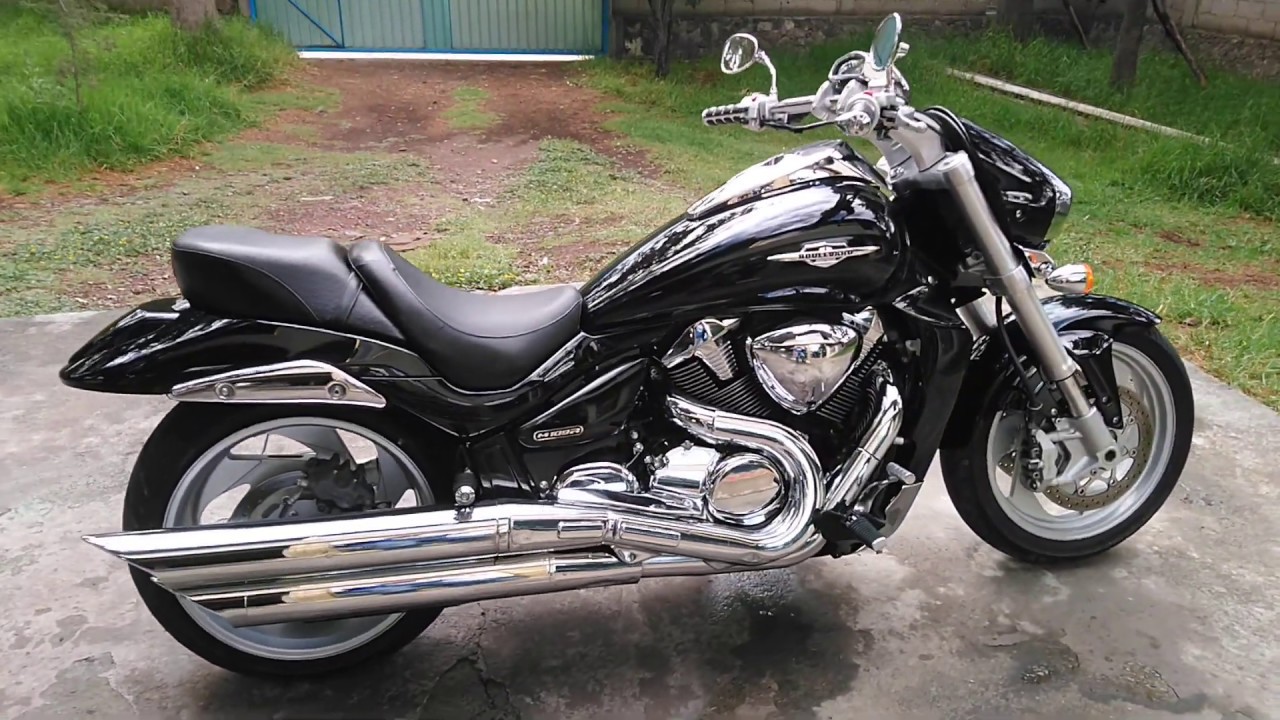 Suzuki Boulevard M109R mod 2008 - YouTube