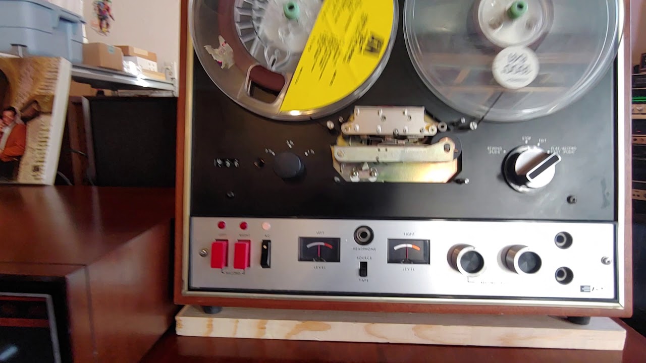 Realistic Model 999 Reel to Reel Player. DEMO. - YouTube