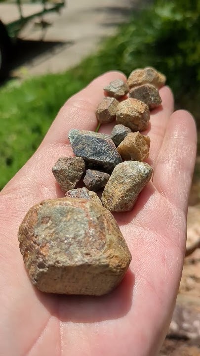 Garnets Little Pine Garnet Mine North Carolina - YouTube