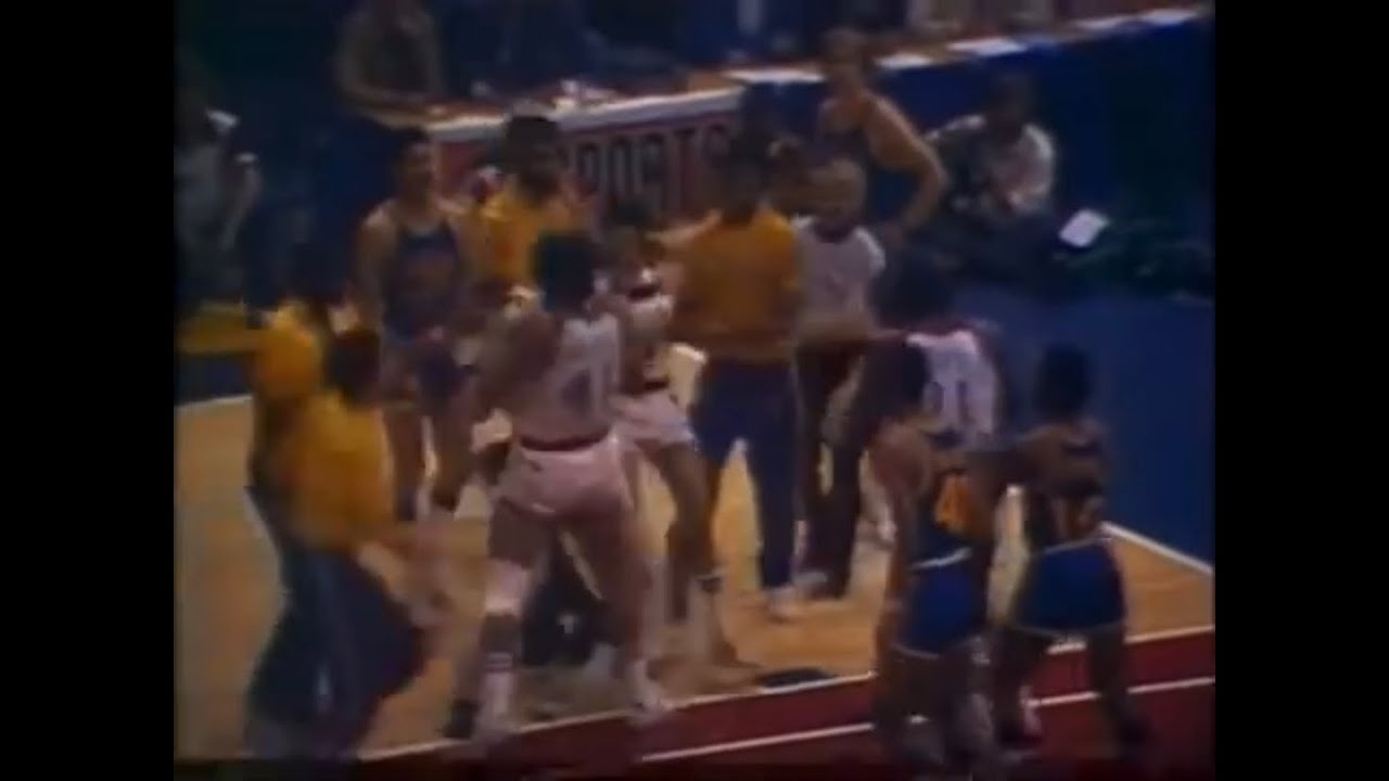 Al Attles vs Mike Riordan fight NBA finals 1975 game 4 - YouTube