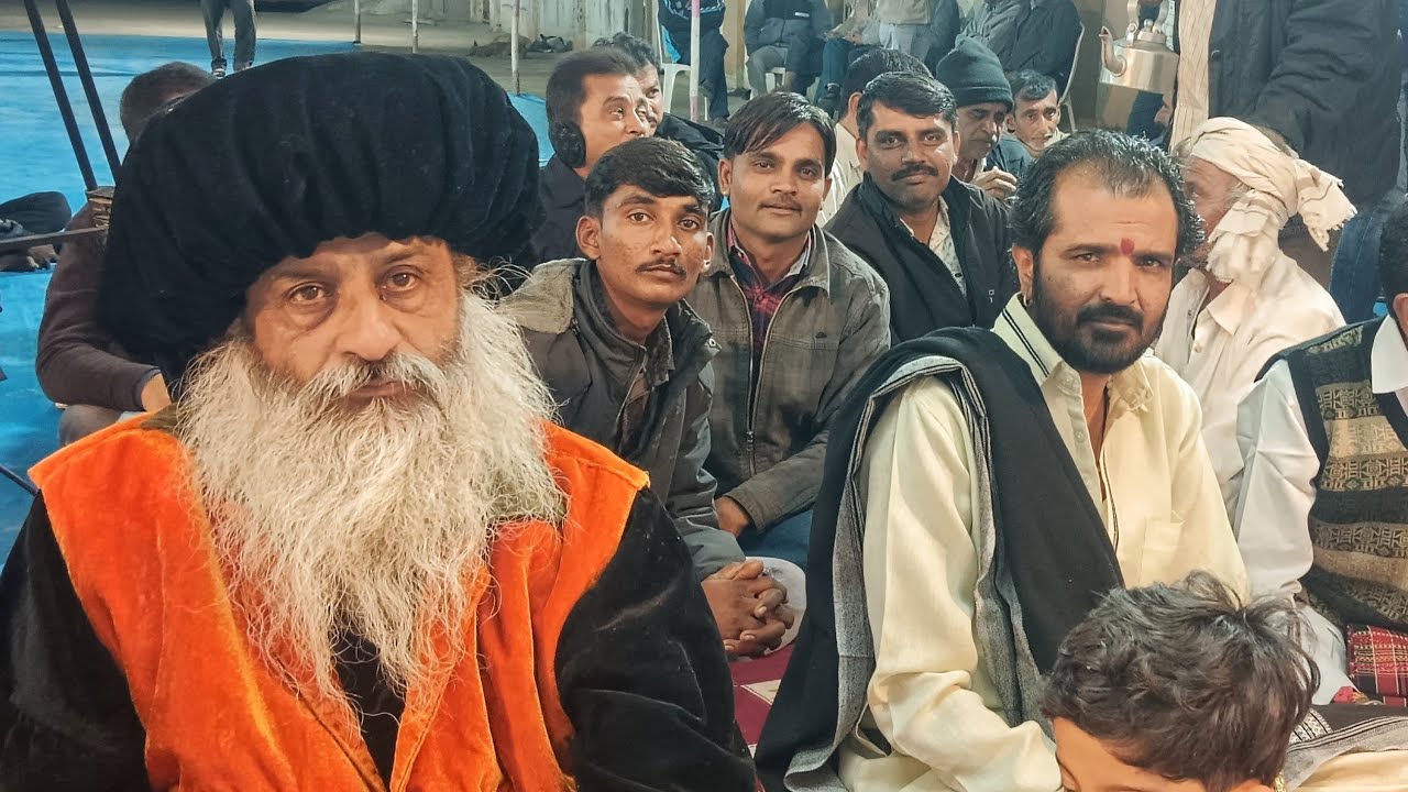 naytik vaysh bhajan full mojja Junagadh - YouTube