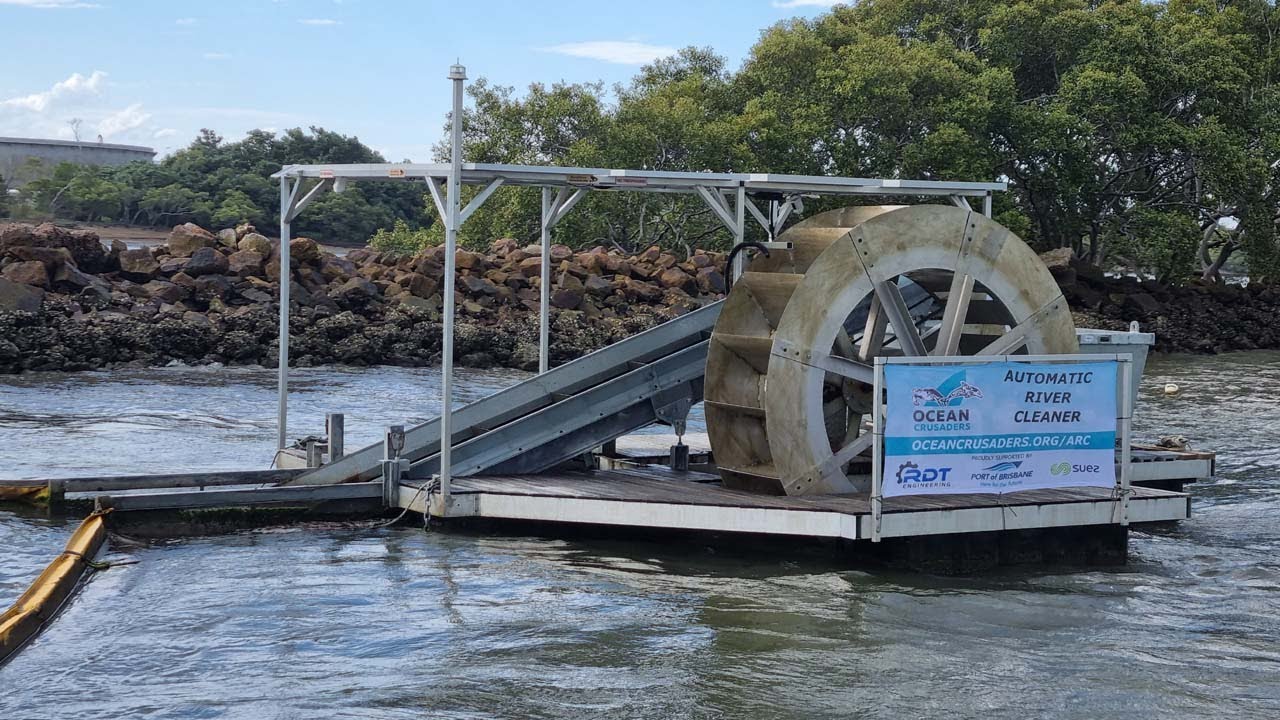 Automatic River Cleaner - Ocean Crusaders - YouTube