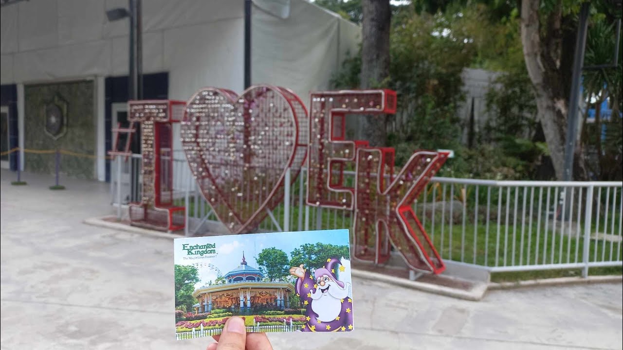 FOOD TRIP @ ENCHANTED KINGDOM - YouTube