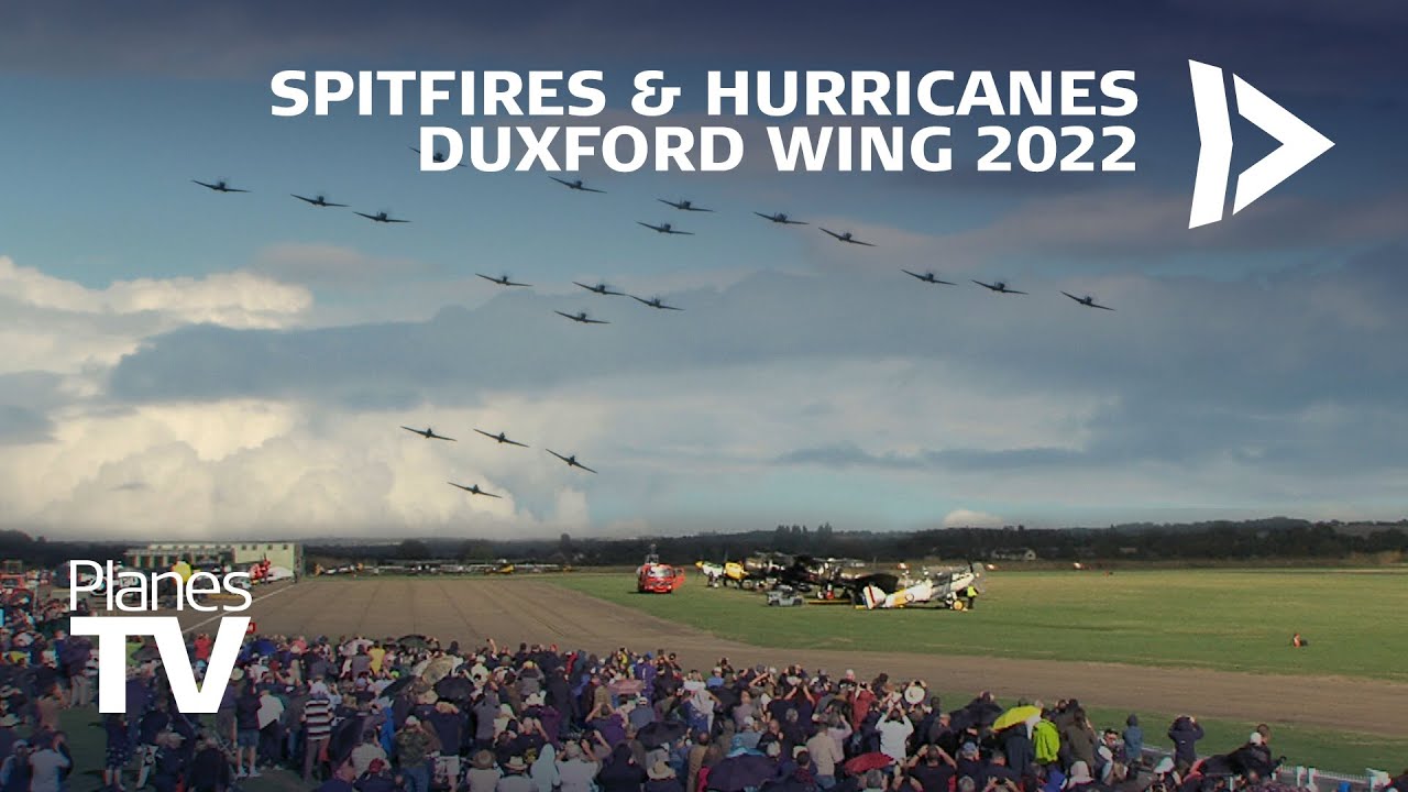 Awesome 'Duxford Wing' massive formation of Spitfires and Hurricanes ...