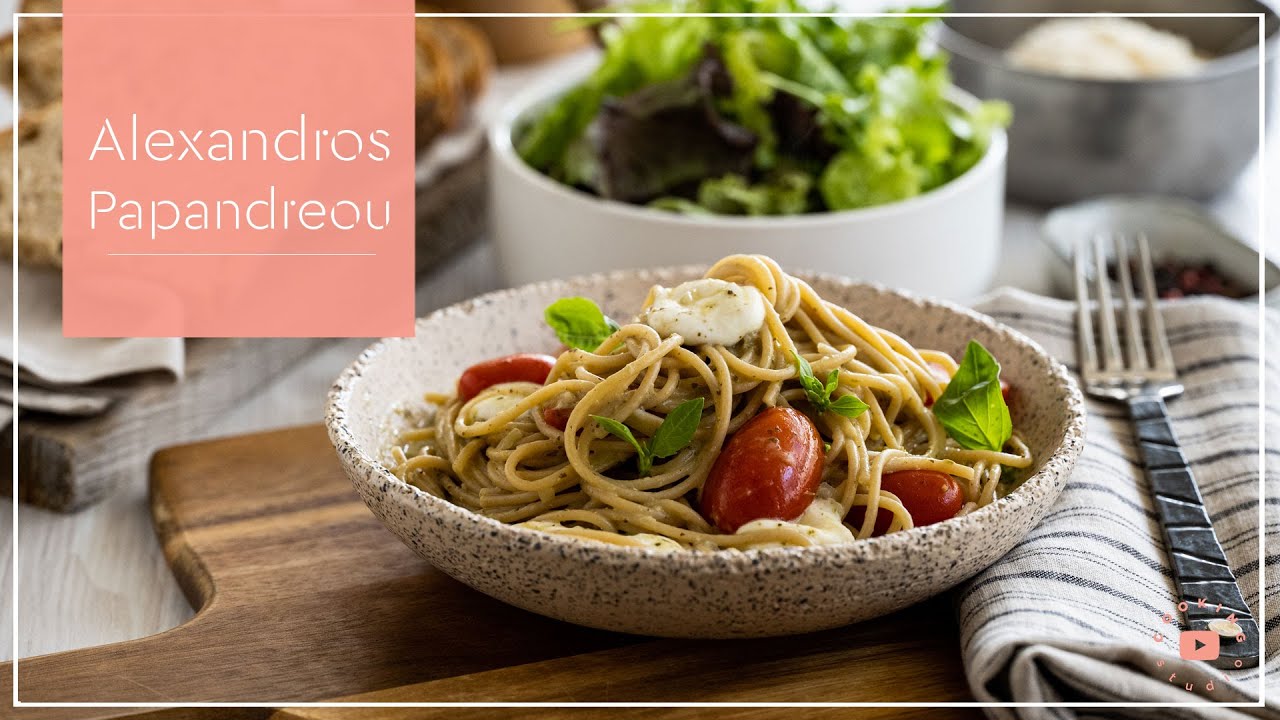One pot pasta με spaghetti ολικής | Alexandros Papandreou - YouTube